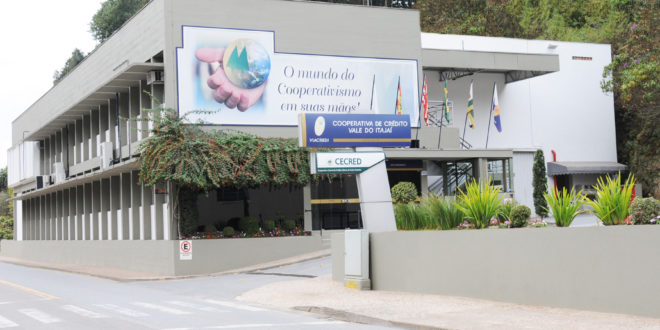 VIACREDI FECHA 2017 COM MAIS DE 430 MIL COOPERADOS E R$ 4,3 BILHÕES EM ...