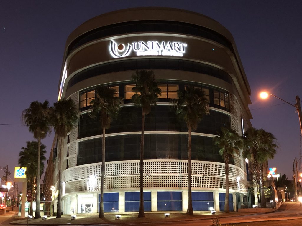 UNIMART SHOPPING CAMPINAS COMPLETA 25 ANOS - Panorama de Negócios