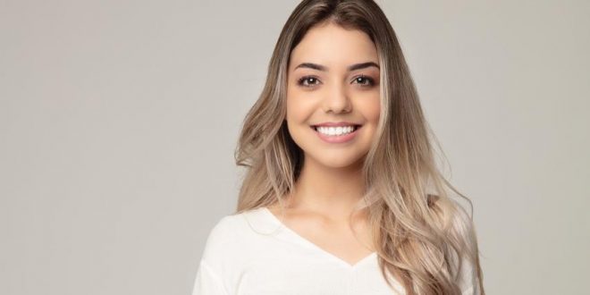 CAROL VALENTIM FAZ LIVE SERTANEJA EM PROL DO HOSPITAL SOBRAPAR ...