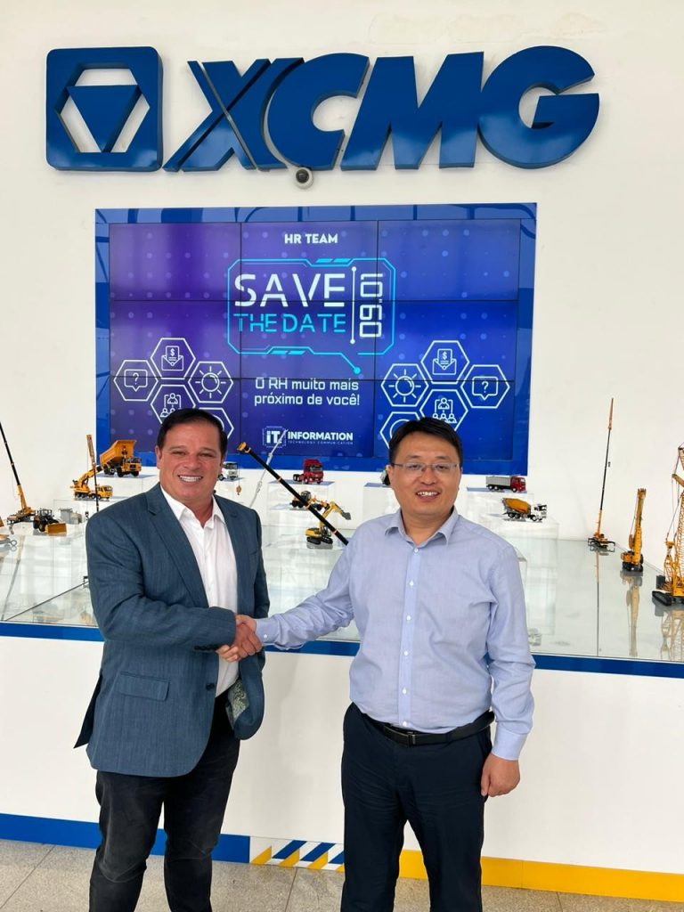 XCMG FIRMA PARCERIA COM A EXTRA MÁQUINAS - Panorama de Negócios